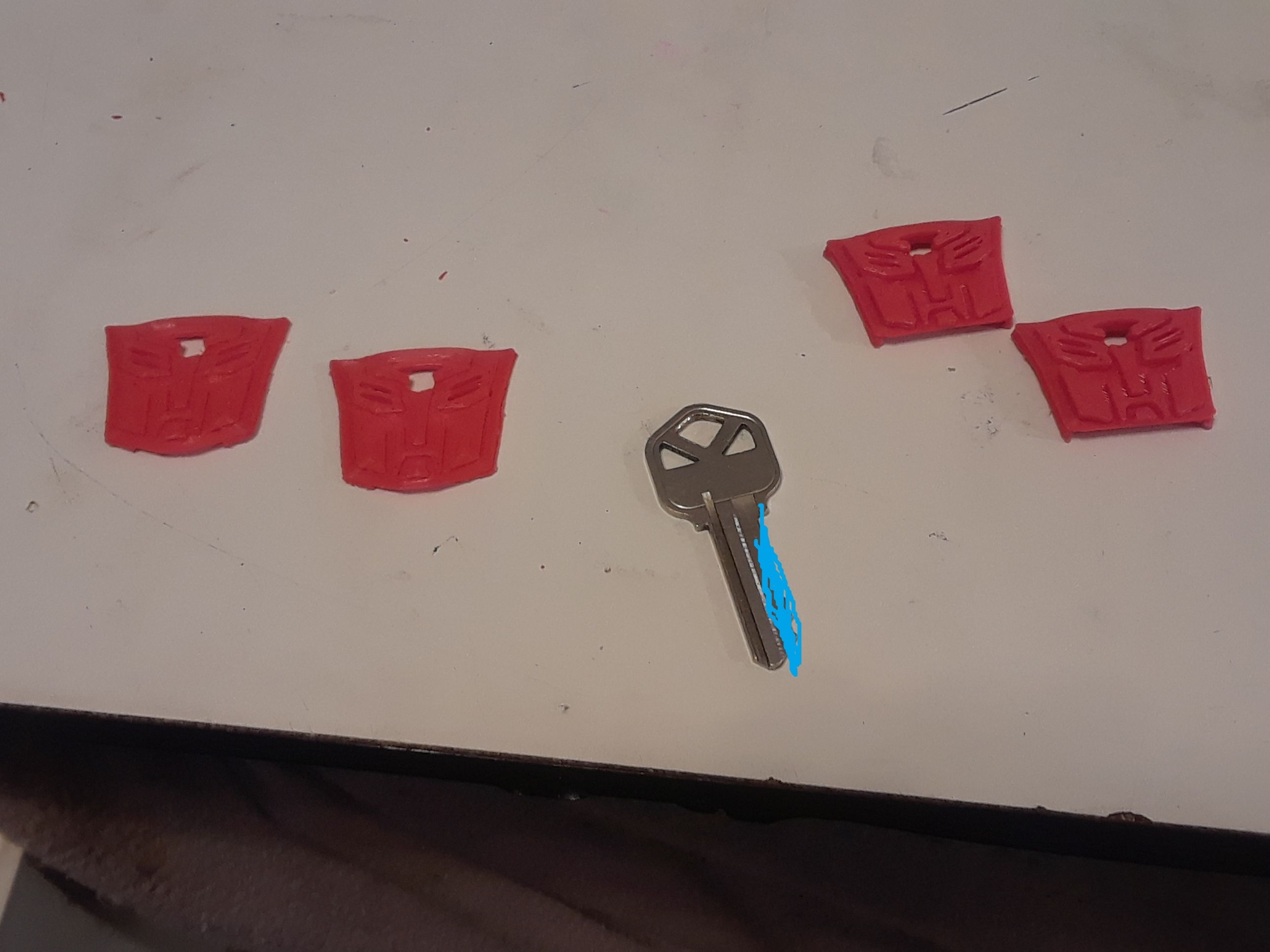 Fichier STL gratuit Phelps3D Autobot Key Cover 🔑・Design imprimable en ...