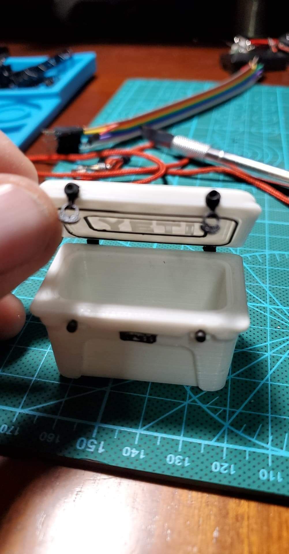 🎲 JETI Roadie 1/10th scale cooler・ STL File for ・Cults