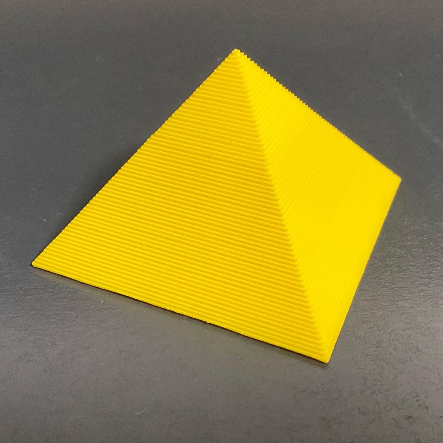 3D printing Pyramid Box • made with Biqu b1・Cults