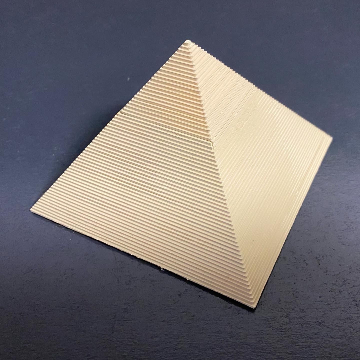 3D printing Pyramid Box • made with Biqu b1・Cults