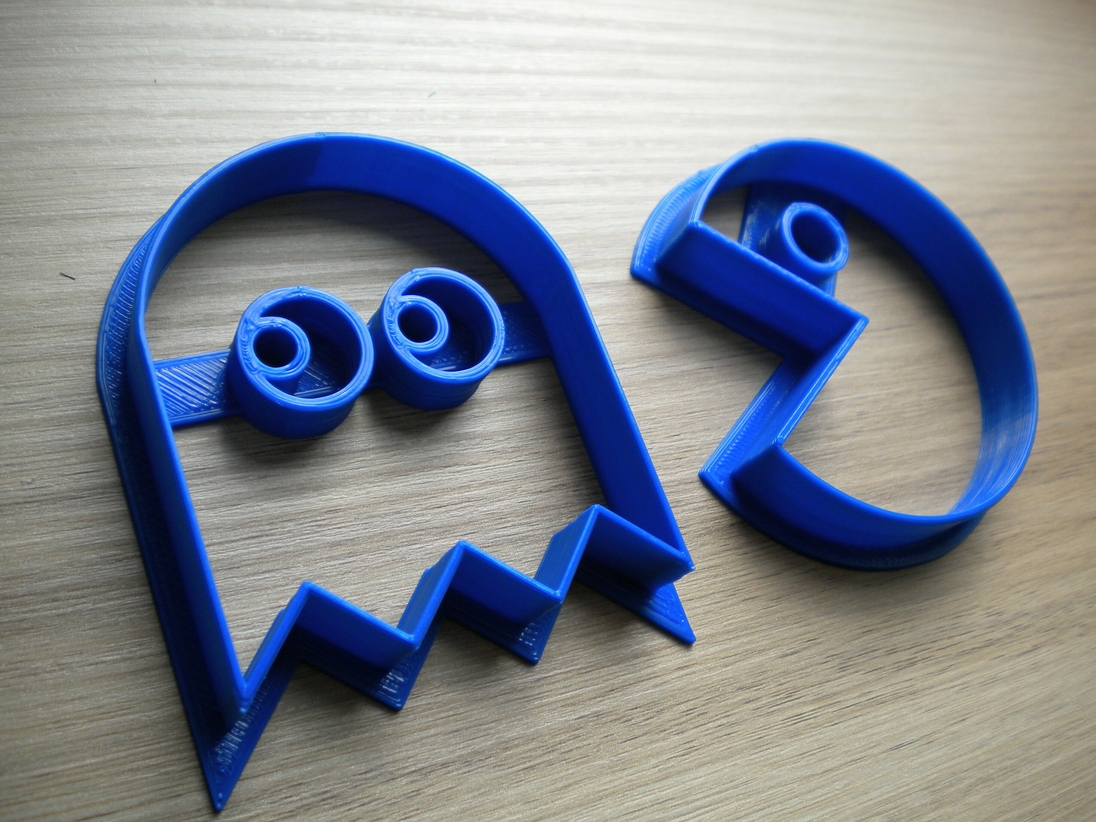 STL file Small Pac Man Cookie Cutter PacMan and Ghost Set 🤏 ・3D ...