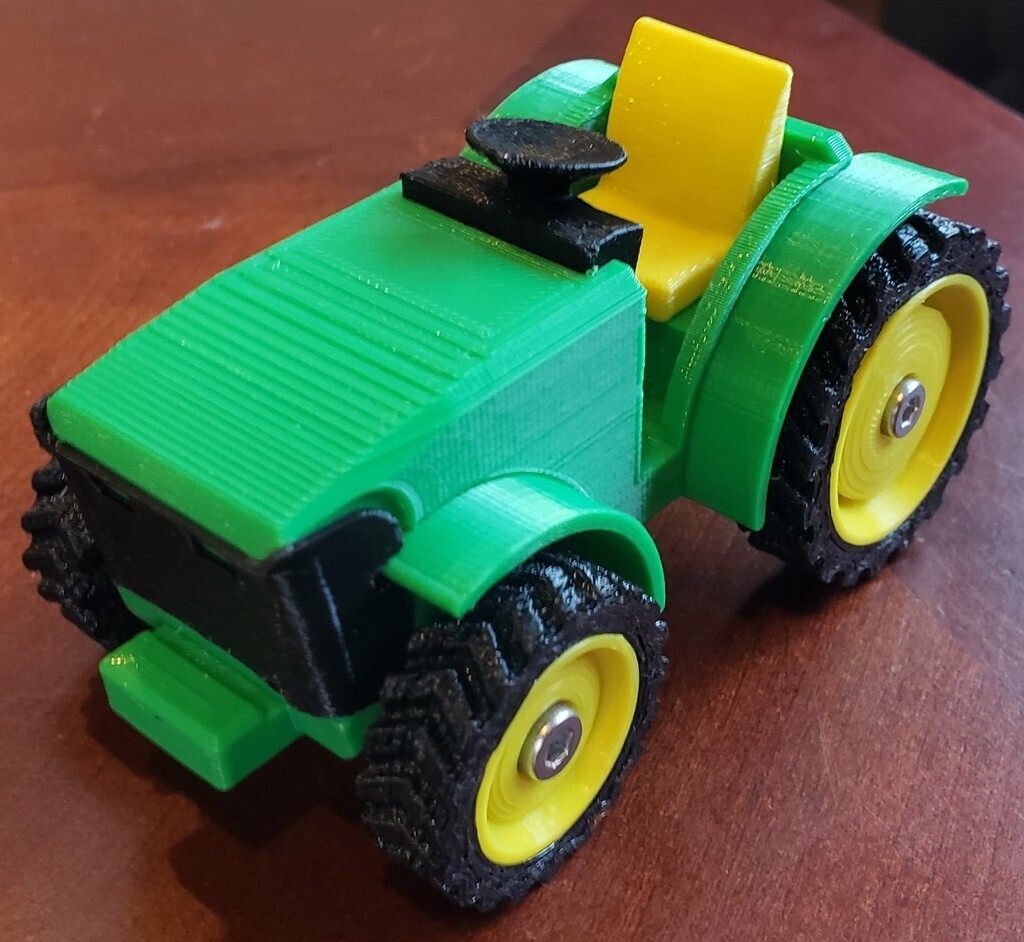 🚜 Compact John Deere Tractor (Kid Friendly!)・Free STL File for ・Cults