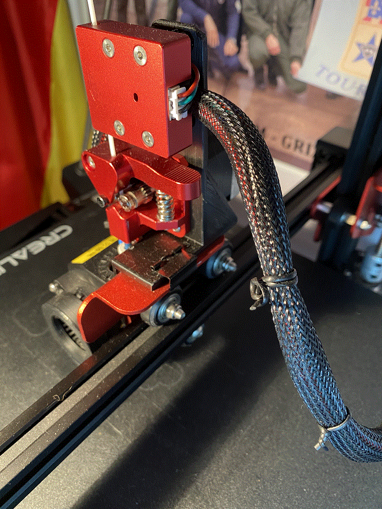 Free STL file Support extrudeur direct drive v9 🔧 ・Design to download ...