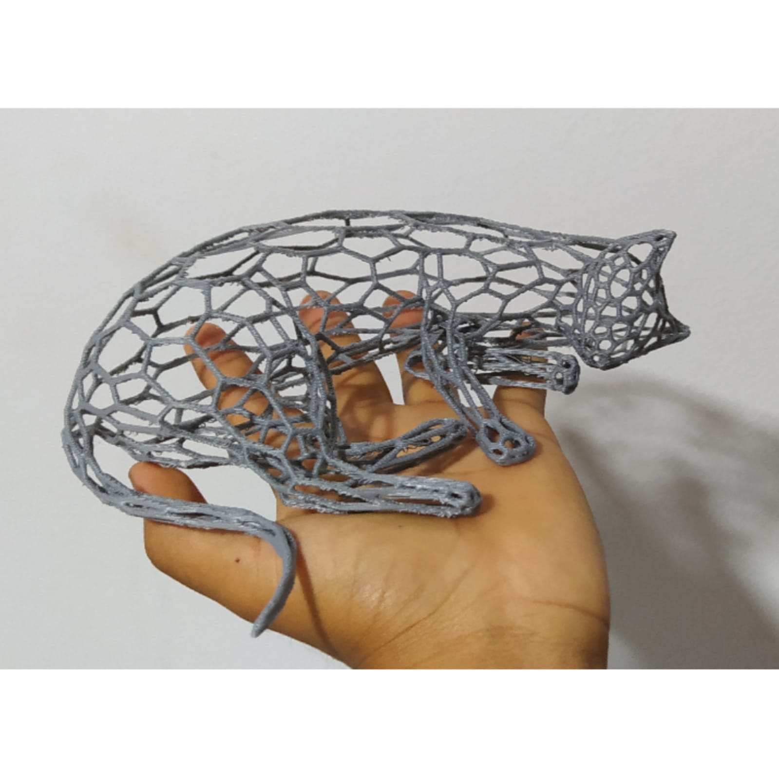 STL file cat lying cat sleeping voronoi 🐱 (OBJ)・3D printable model to ...