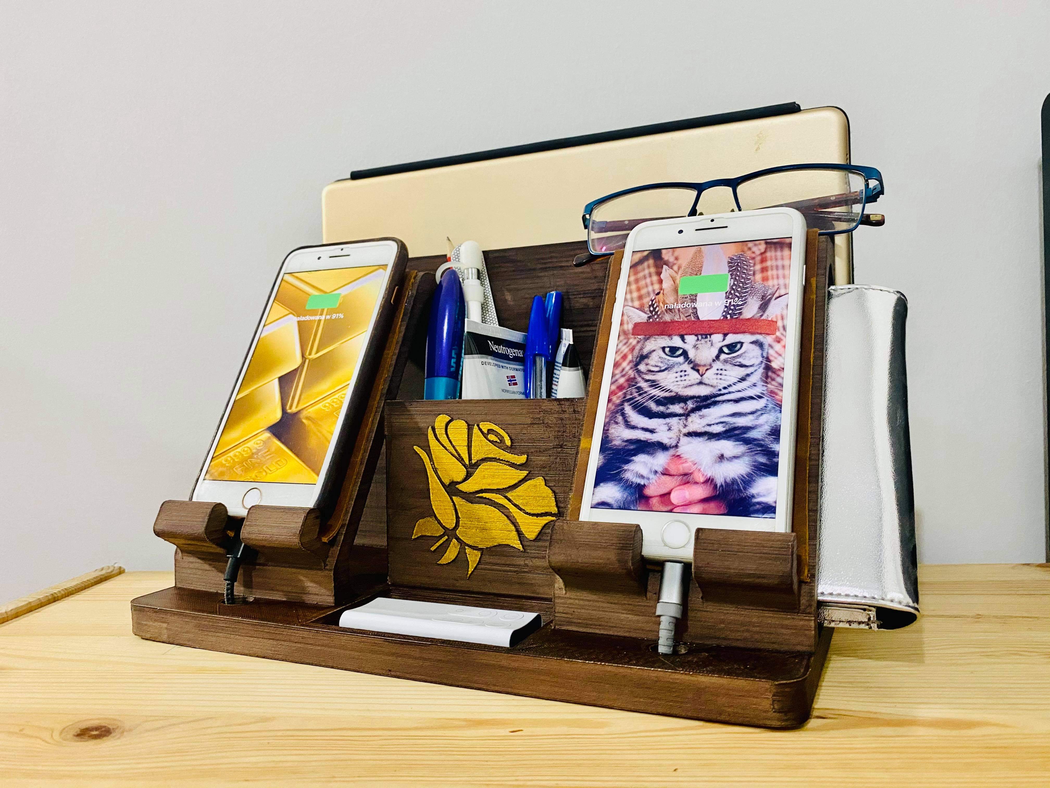 🪵 Wooden Phones Docking Station / Desk Organiser (Support Free)・ 3D ...