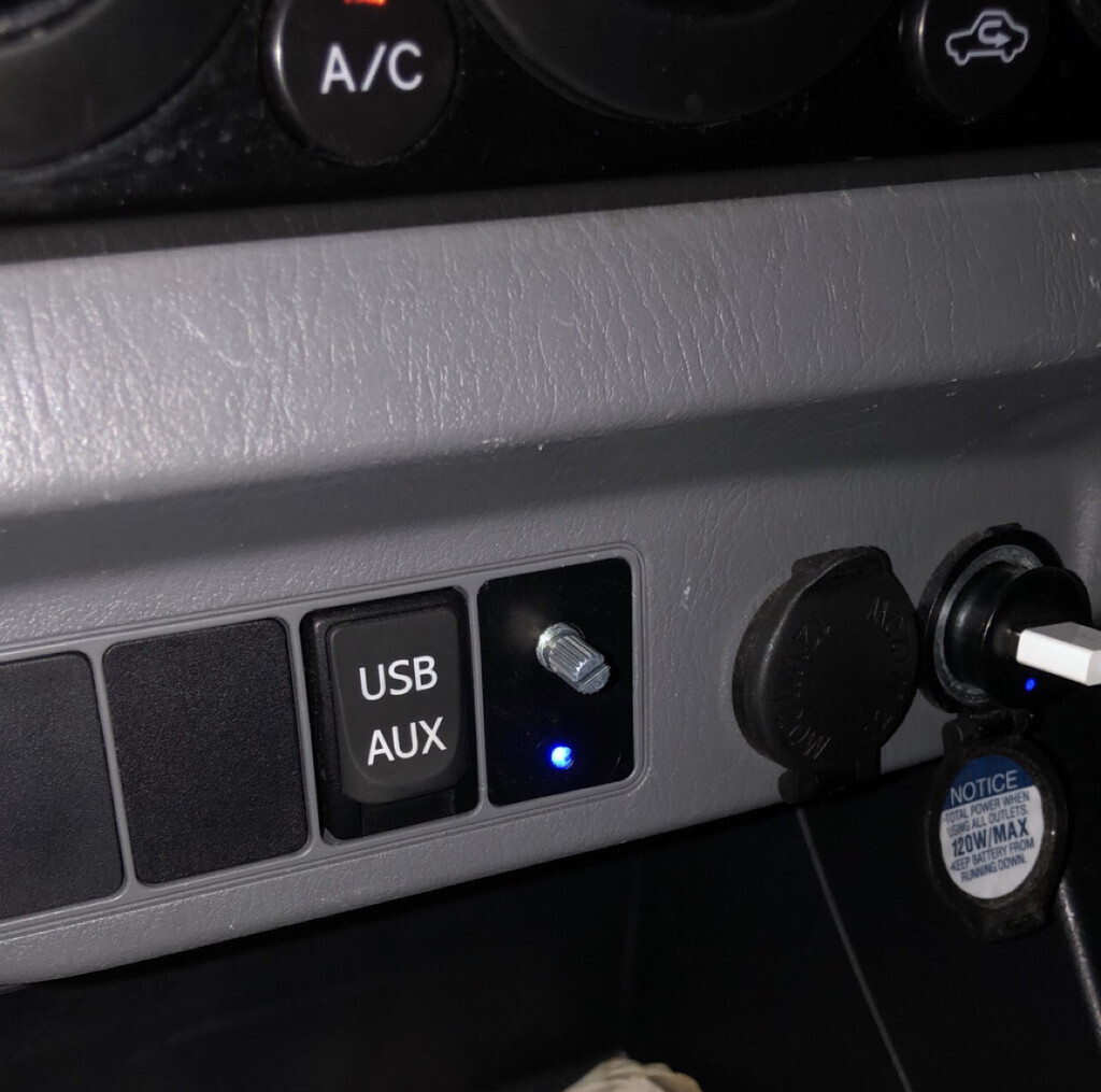 🥈 Tacoma 2nd gen blank switch (center console)・Free 3D File for ・Cults