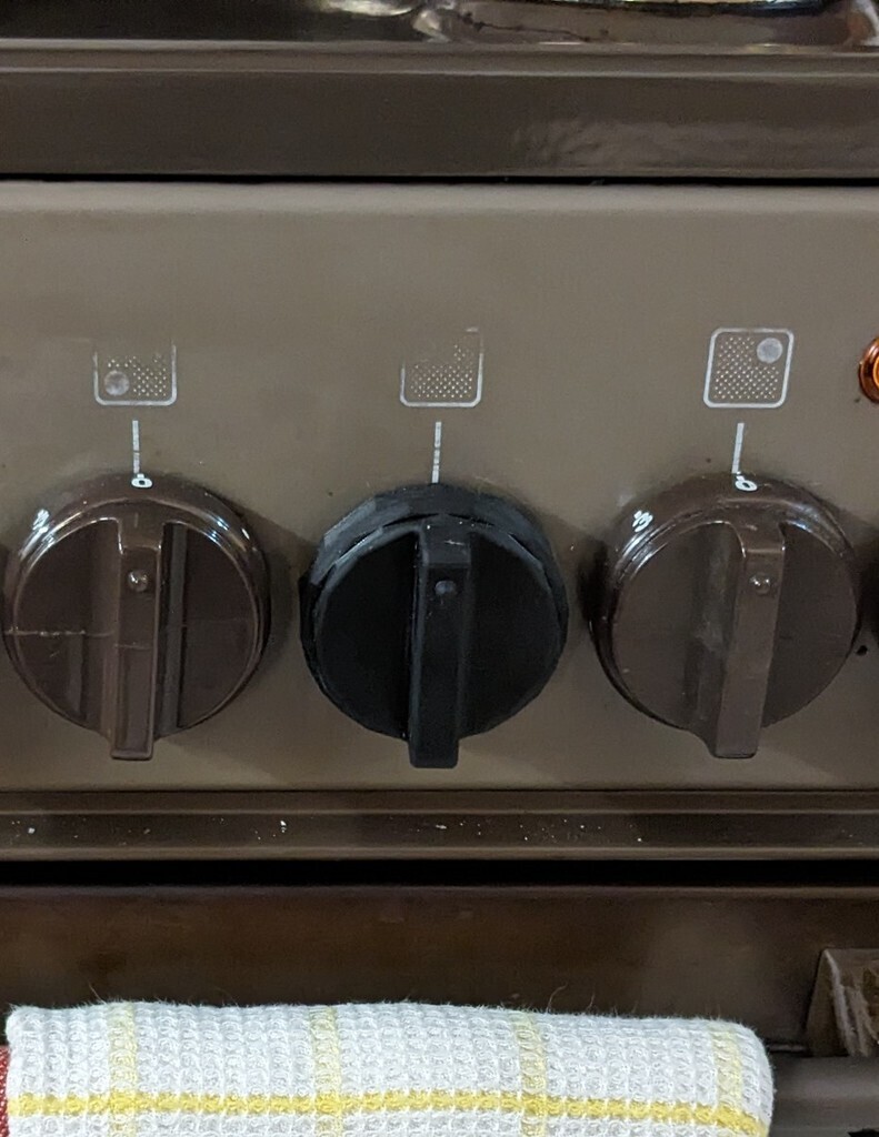 Free 3D file Kiki's Oven Knob 🔪 ・Object to download and to 3D print・Cults