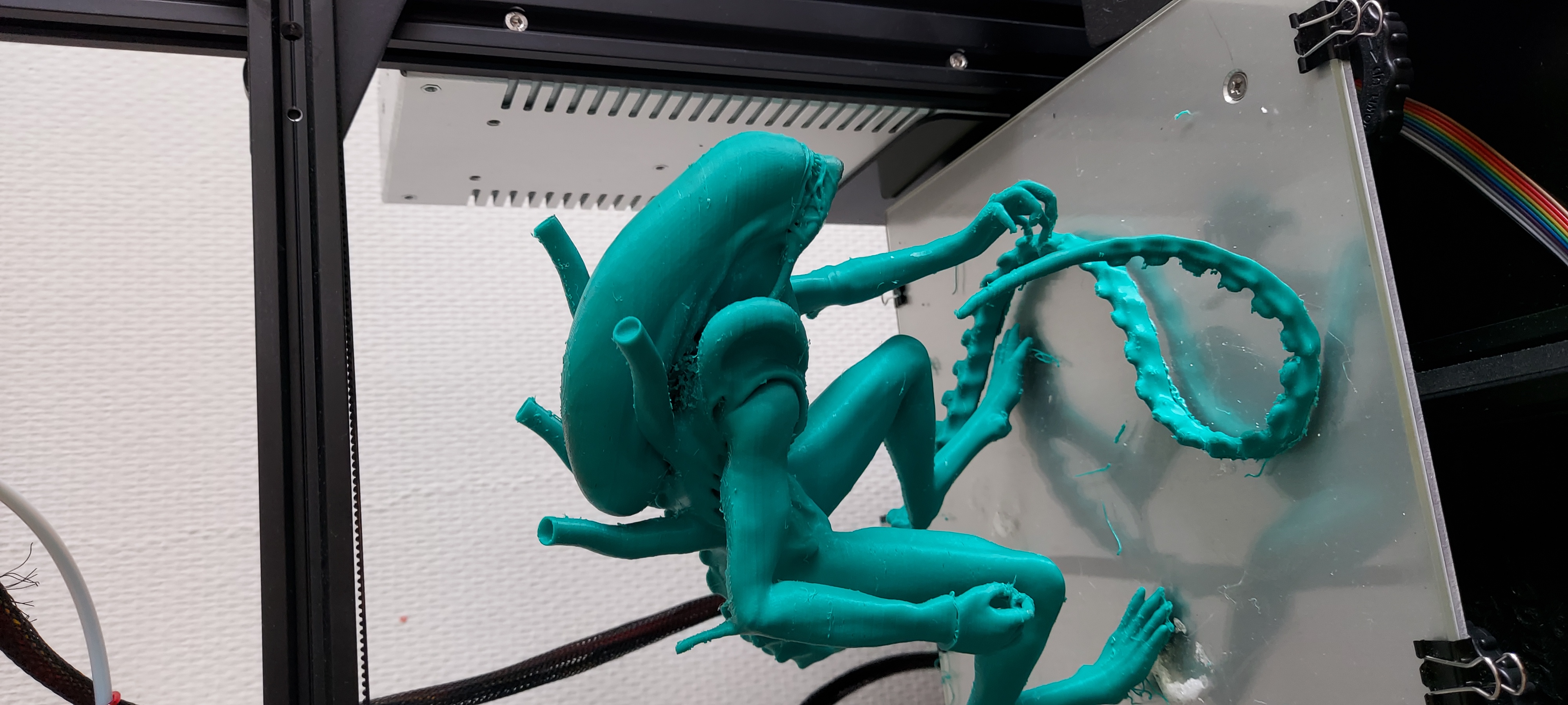 3D printed alien • made with ender 3・Cults