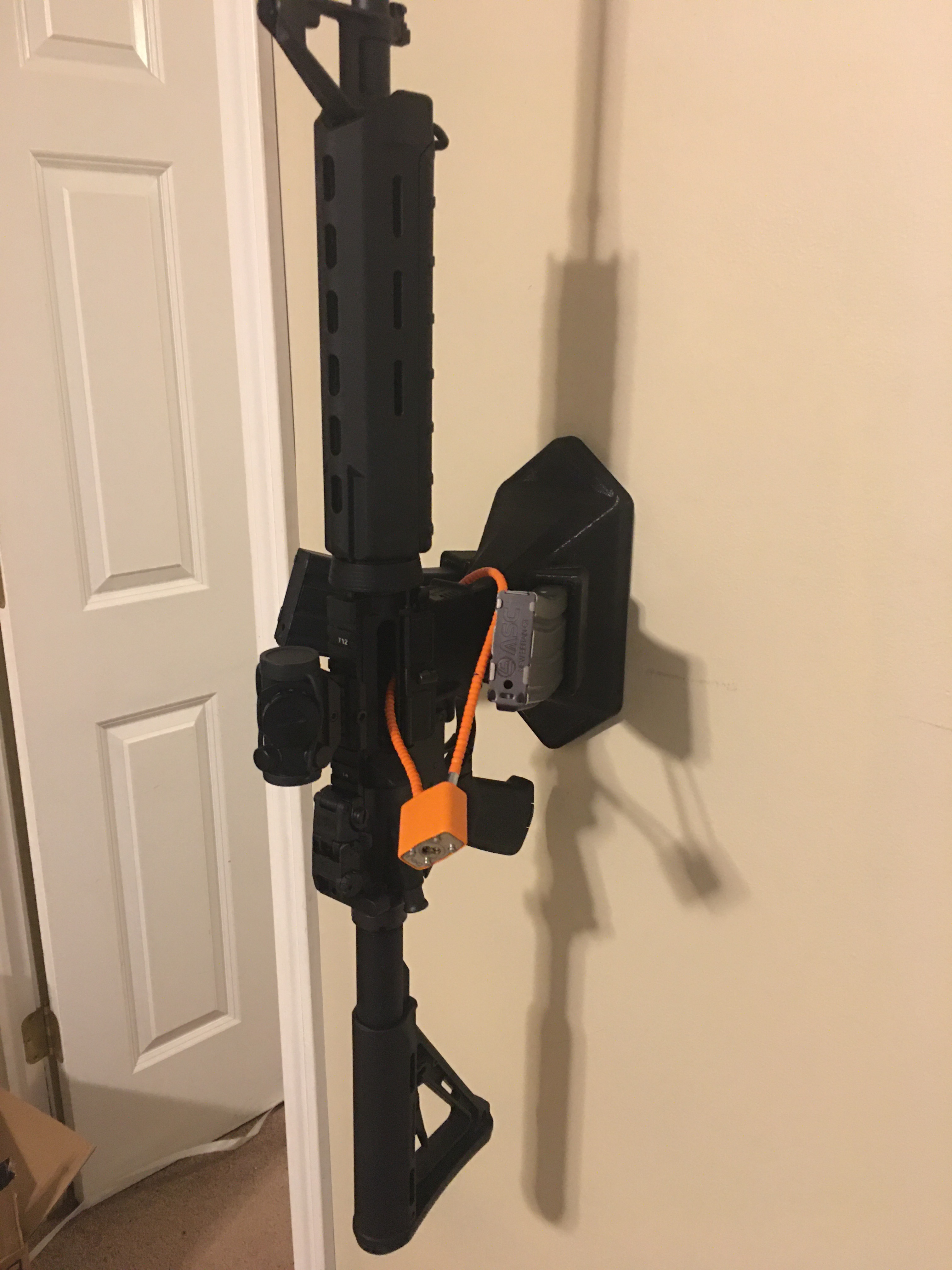 📱 AR-15 Wall Mount・ STL File for ・Cults