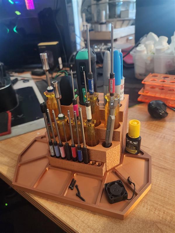 👽 MIP Denali Tool Holder: RC Pit Table・Free 3D File for ・Cults