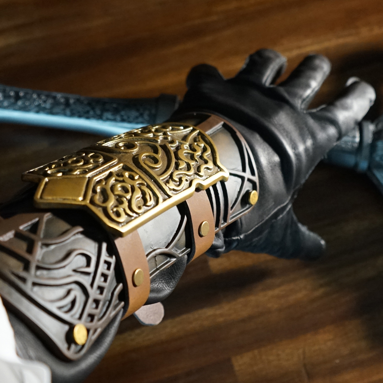 🏹 Bloodborne Hunter Gloves・Free 3D File for ・Cults