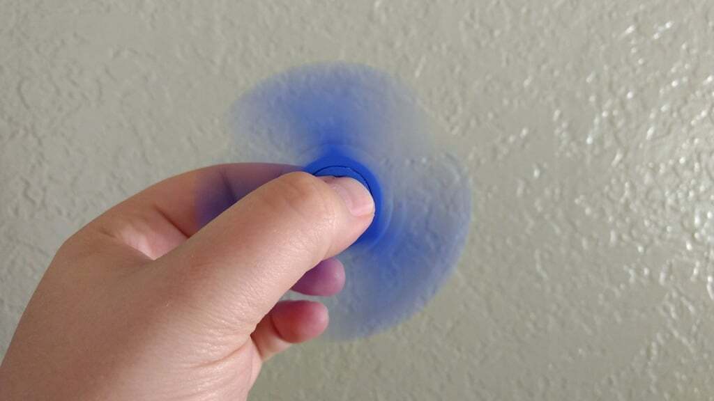 3D printable Fidget Spinner - One-Piece-Print / No Bearings Required!・Cults