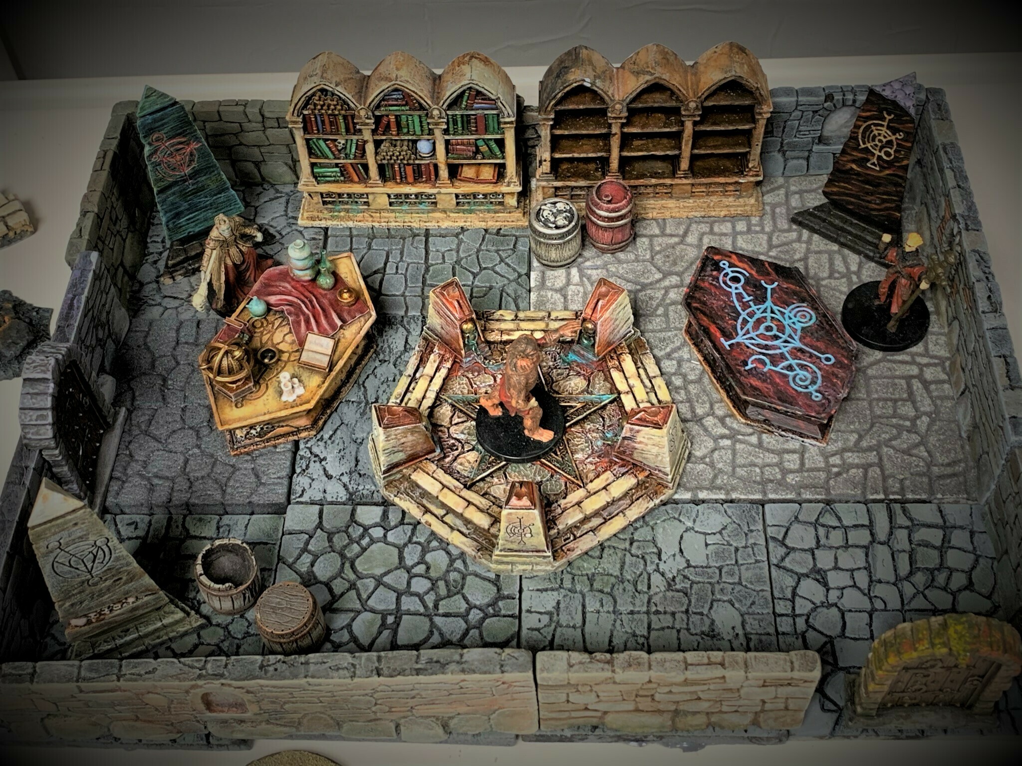 🧙 Necromancer Bookcase - Filled - dungeon terrain・ 3D File for ・Cults