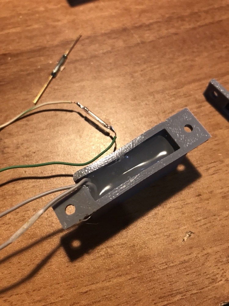 3D file Window - Door Sensor 🪟・3D printer model to download・Cults