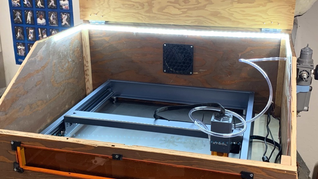 Free STL file LED strip cover panels and clips for 2020 extrusion 🔧 ...