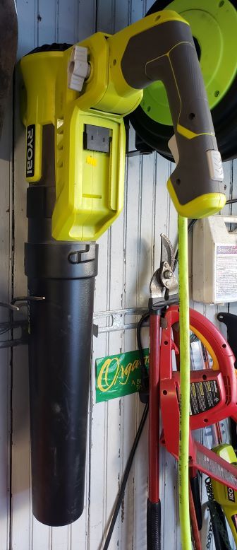 🌳 Ryobi 40V blower wall mount bracket・Free 3D File for ・Cults