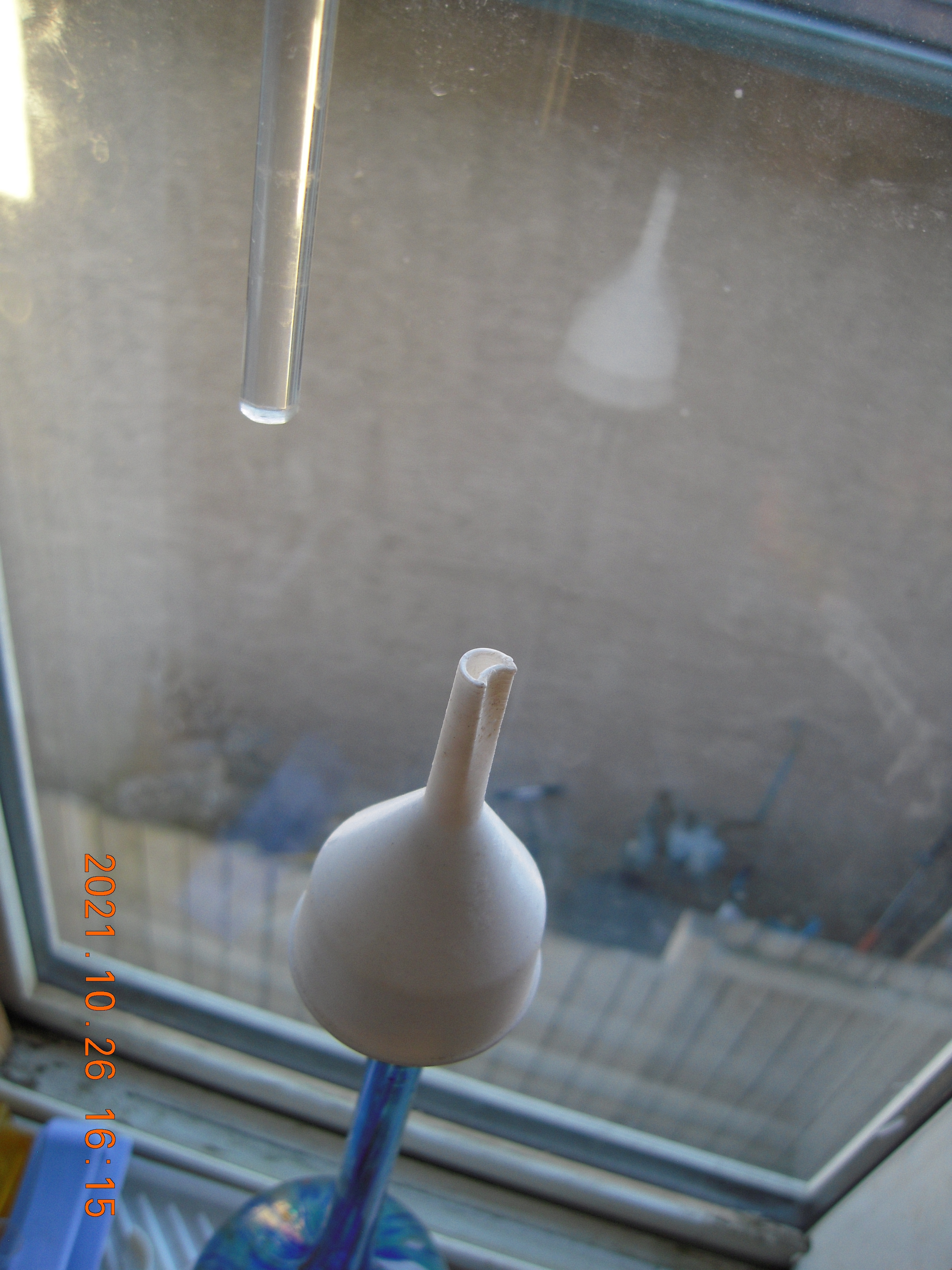 🌿 Plant Watering Bulb Funnel・Free STL File for ・Cults