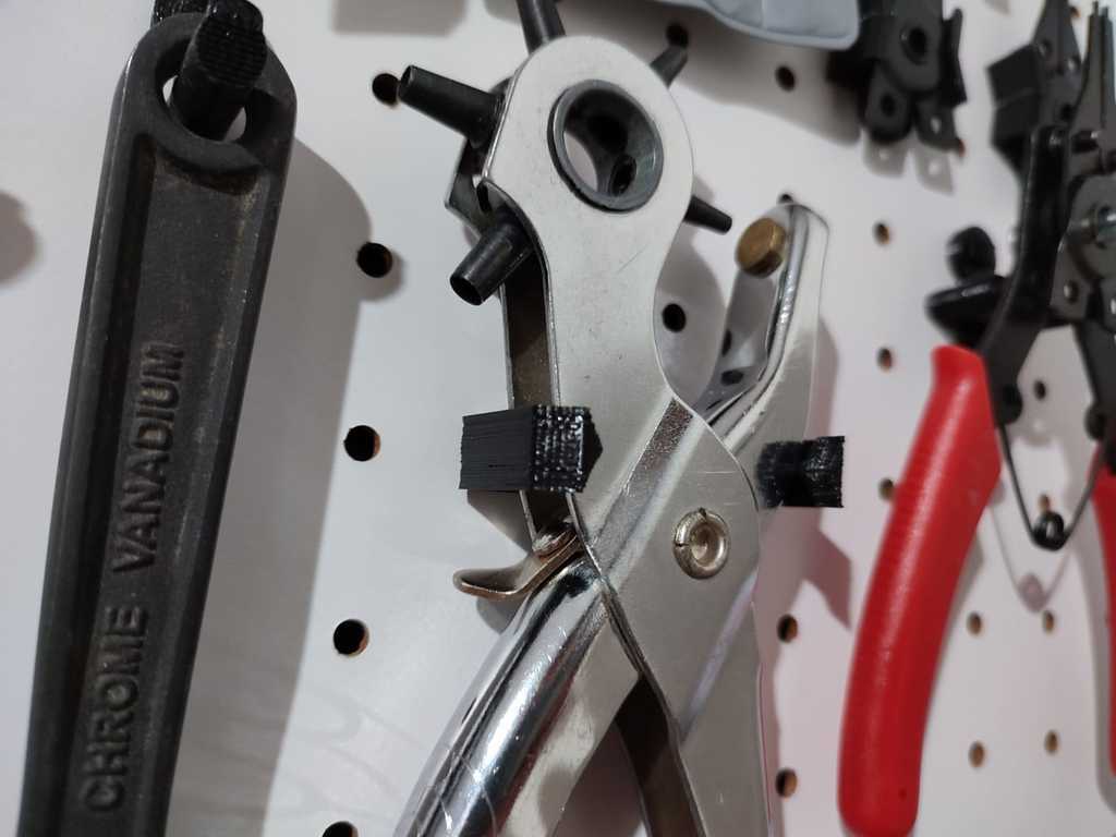 Free 3D file Pegboard Tools Holders (Pegboard Tools Holders) 🧰・3D printing idea to download・Cults