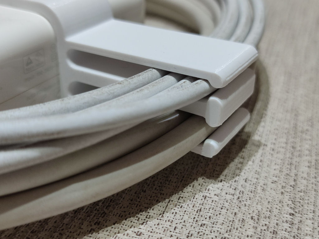 Free 3D file Power cord clip for Apple Mac 🍎 ・3D printer model to ...