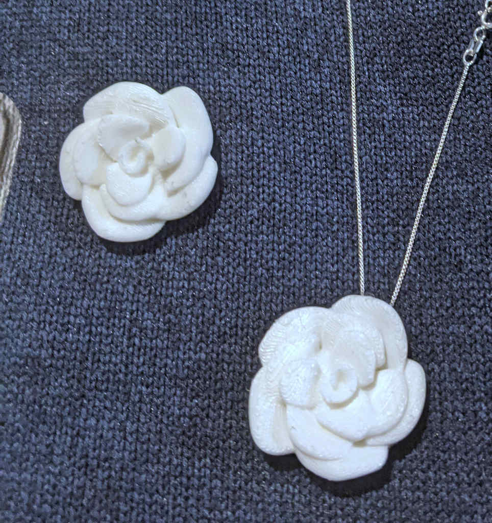 🌹 The White Rose Protest Pin・Free STL File for 3D printing・Cults