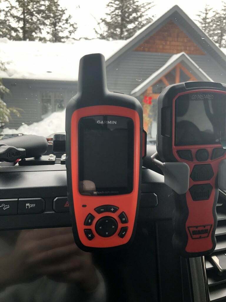 🎣 Garmin InReach Spine Mount・Free STL File for 3D printing・Cults