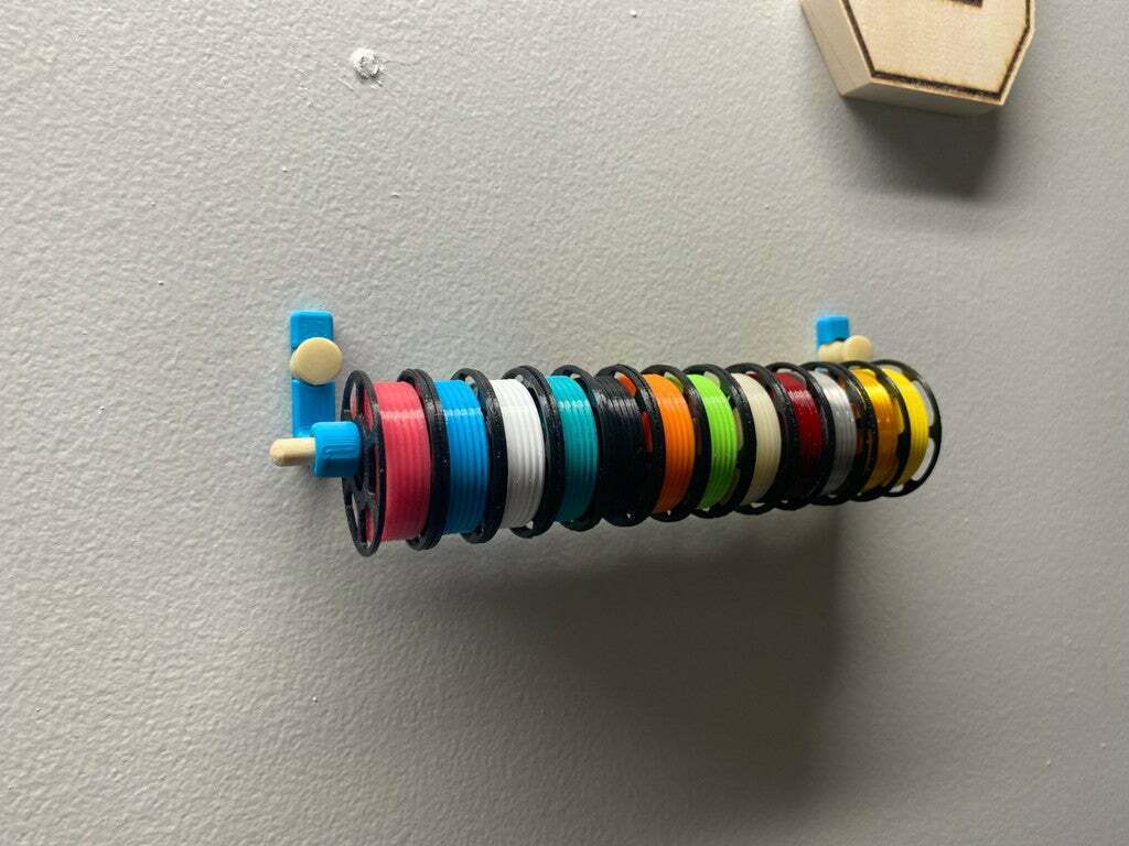 Free STL file Wall Mount for Filament Keychain 🪢 ・3D printable model to ...