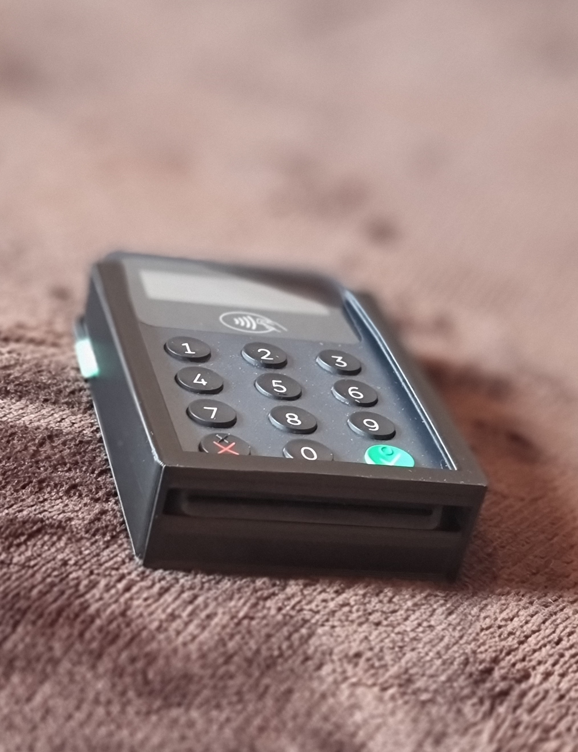 Archivo STL gratis Soporte de iZettle Reader 2 📱・Plan de impresión en 3D para descargar・Cults