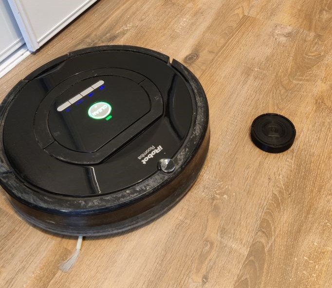 Free STL file Drift's iRobot Roomba with marbles 🤖 ・3D printing ...