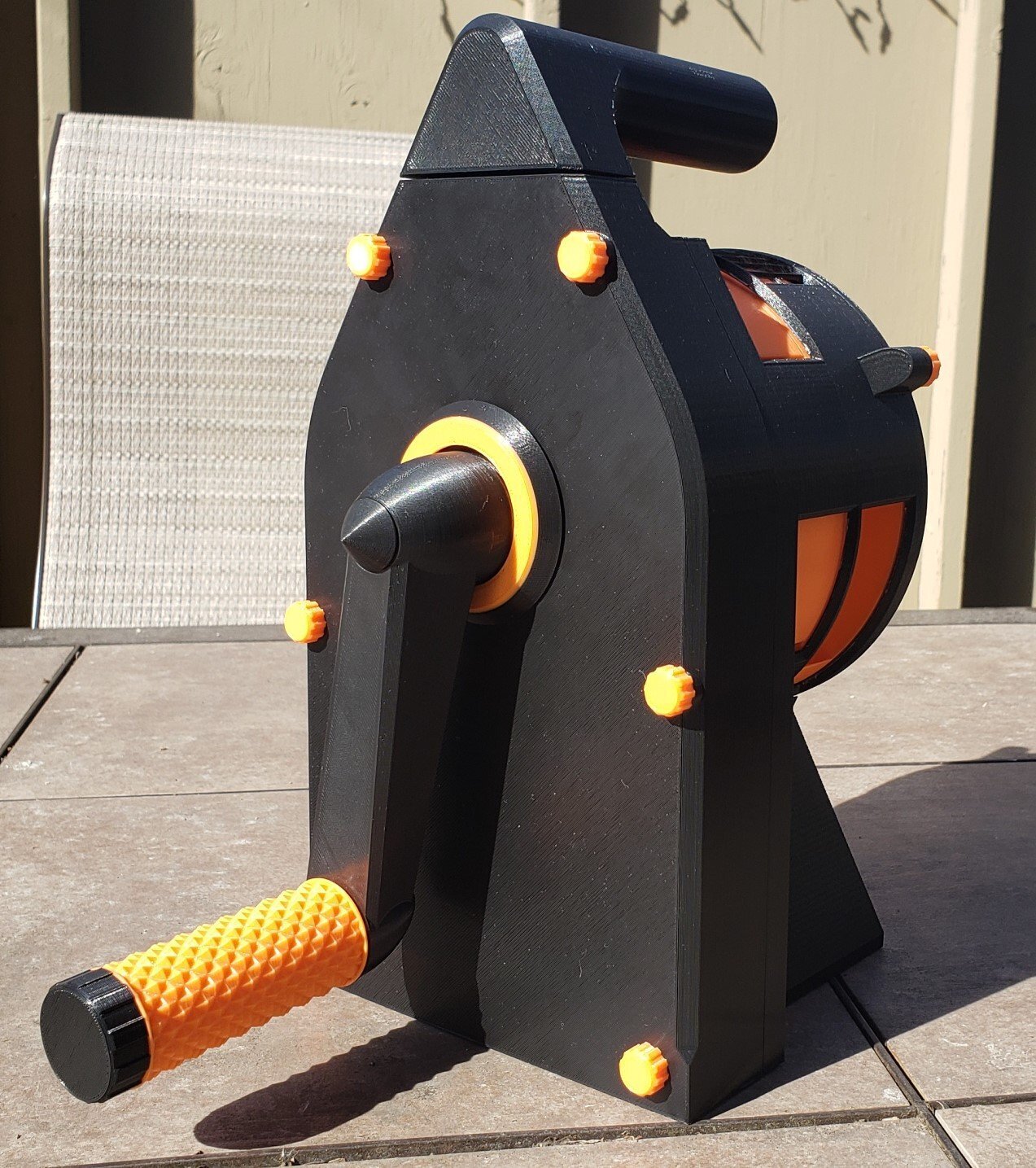 Air Raid Siren - hand crank version 2・3D Print・Cults