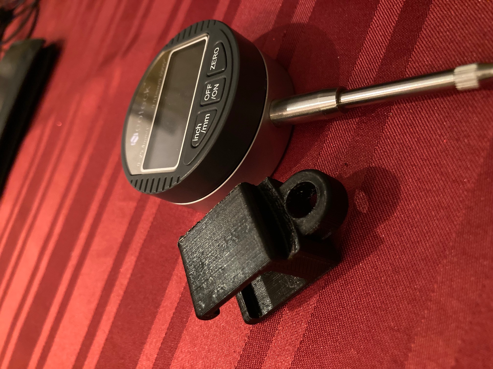 Free STL file Comparator support for linear rail 🛏️ ・3D printable ...