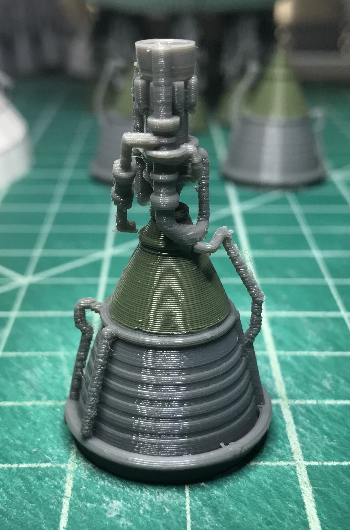 👽 AXM 1:100 SpaceX Raptor Engine・ STL File for ・Cults