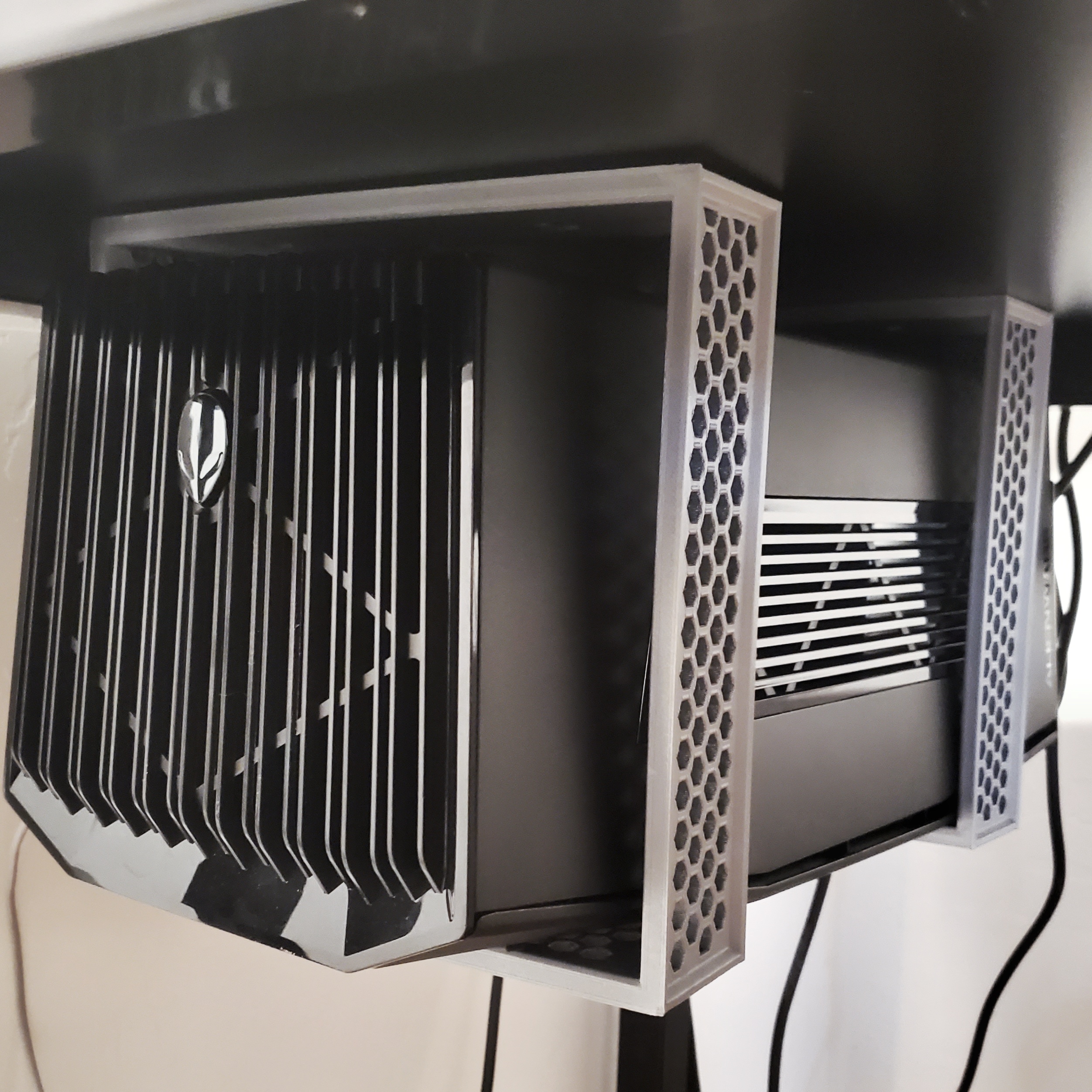 STL file Alienware eGPU Under Desk Mount 💻 ・3D printer design to ...