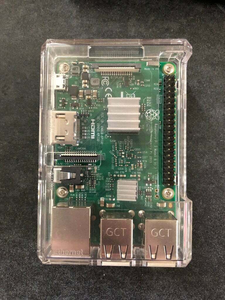 Free STL file Raspberry Pi wall mount plate 🔧 ・3D print design to ...