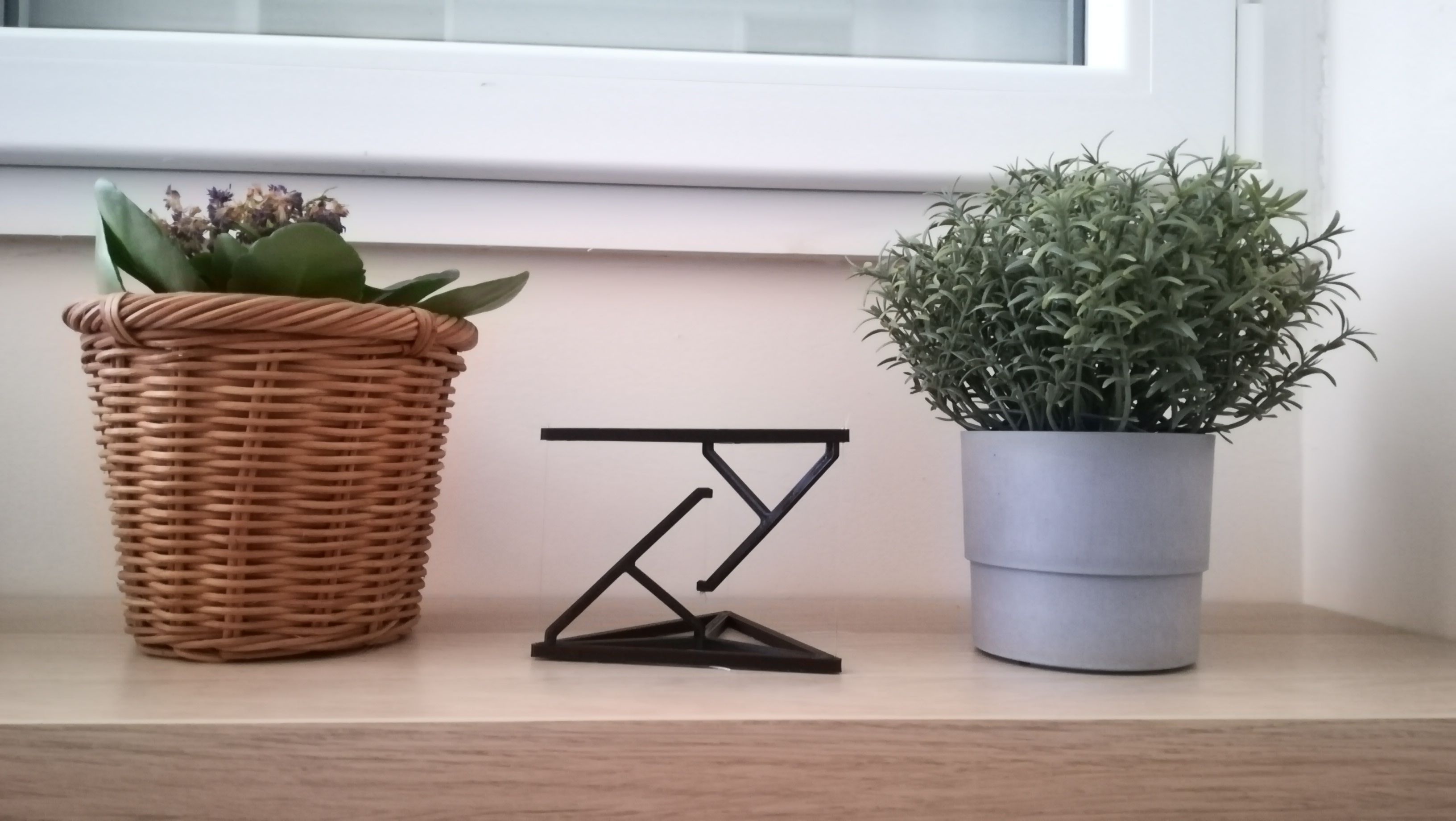 3D printable Tensegrity - Impossible table (Hidden wire and tensioner ...