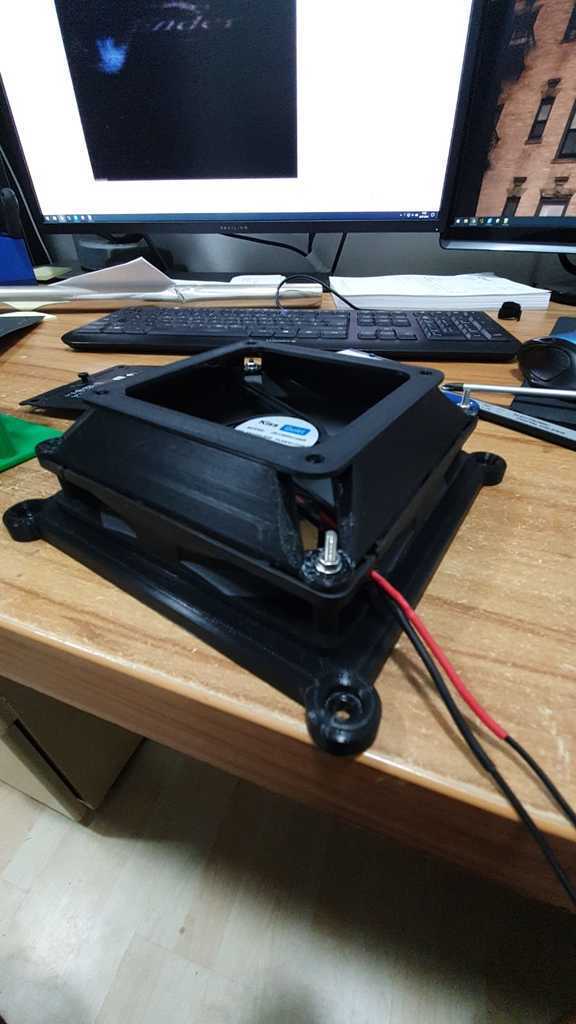 Free STL file Wallmount for 140mm Fan for an Intel NUC (NUCi5BEK) 🛑 ...