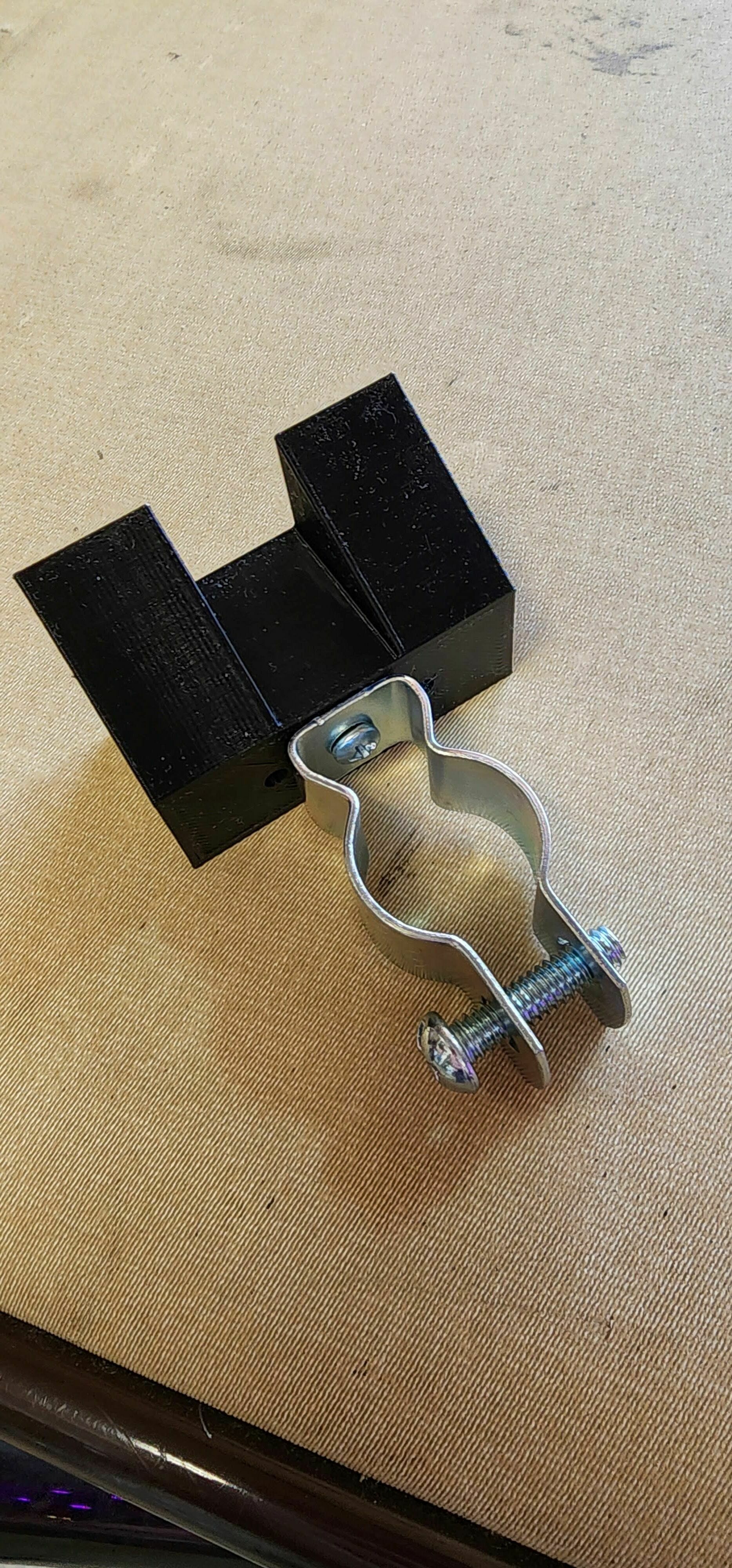 🎄 Showstopper Spinner prop hanging mount・Free 3D File for ・Cults