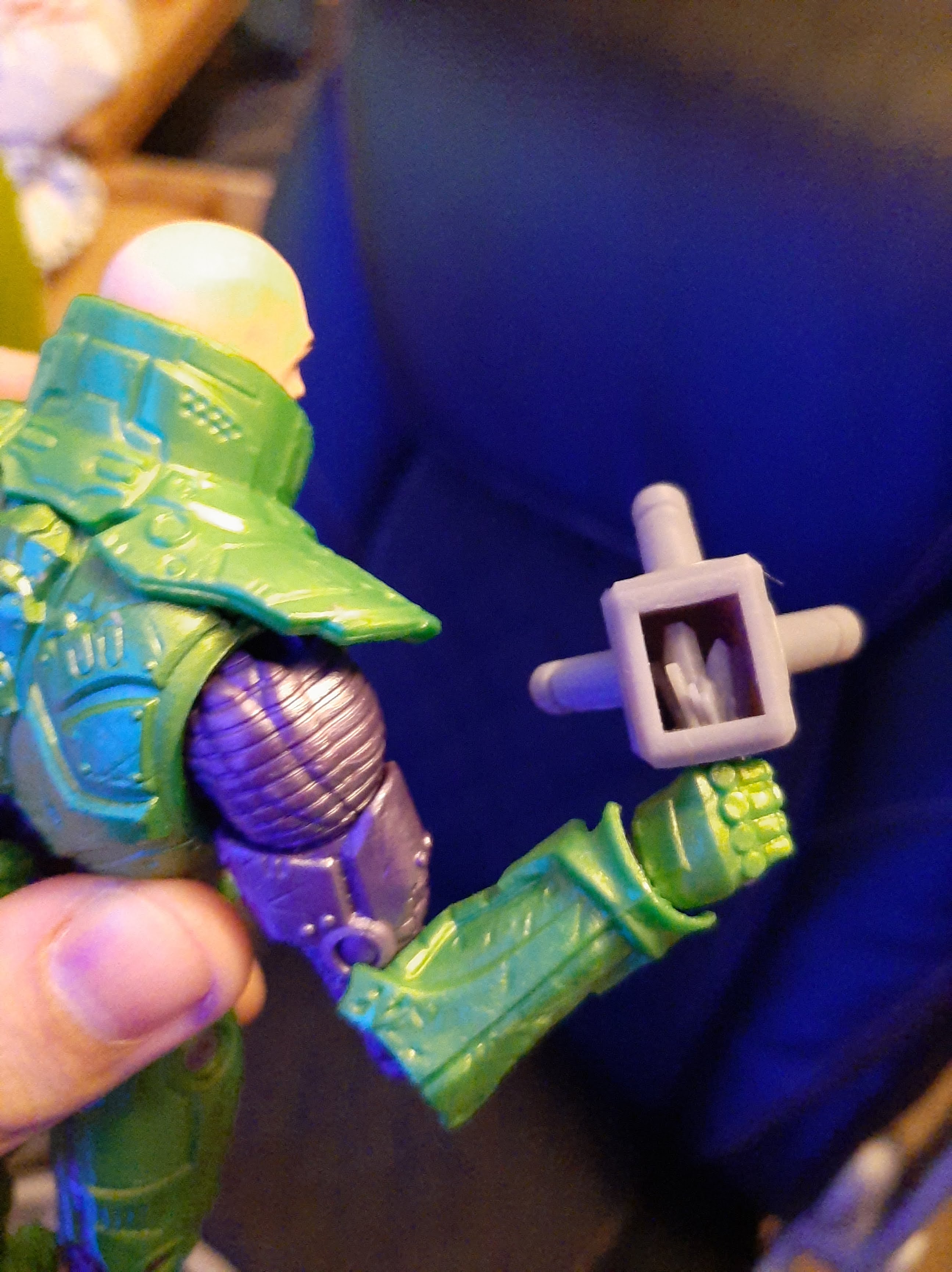 STL file Kryptonite gun for Mcfaralne dc multiverse Lex Luthor 🔫・3D printable model to download ...