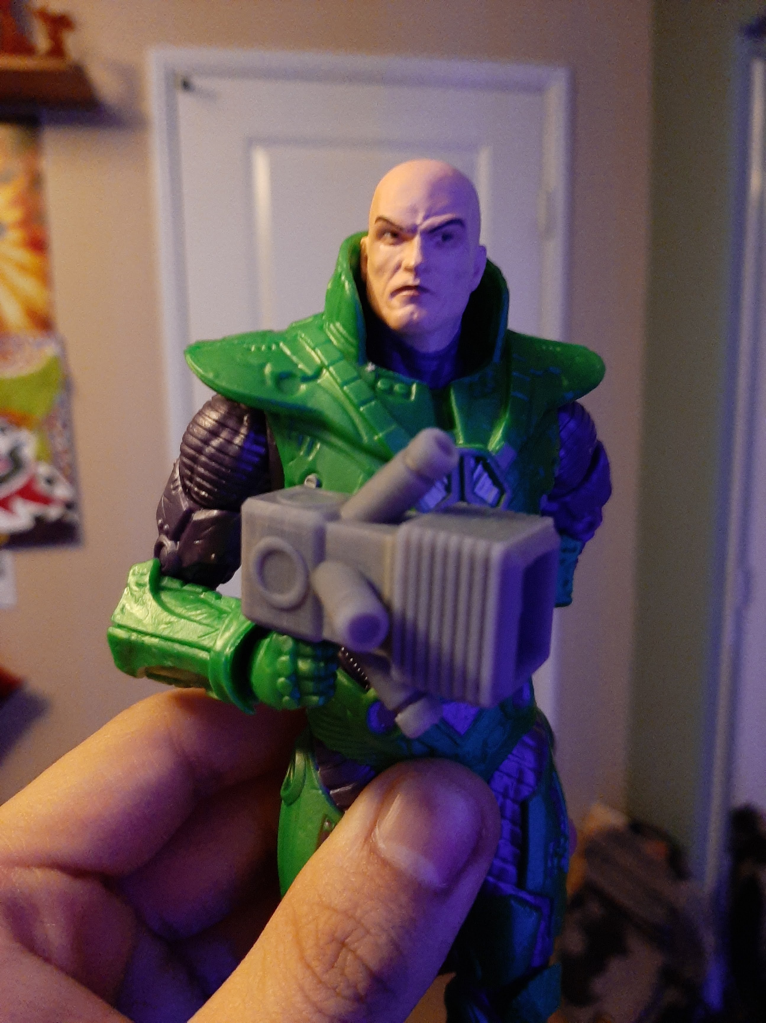 STL file Kryptonite gun for Mcfaralne dc multiverse Lex Luthor 🔫・3D printable model to download ...