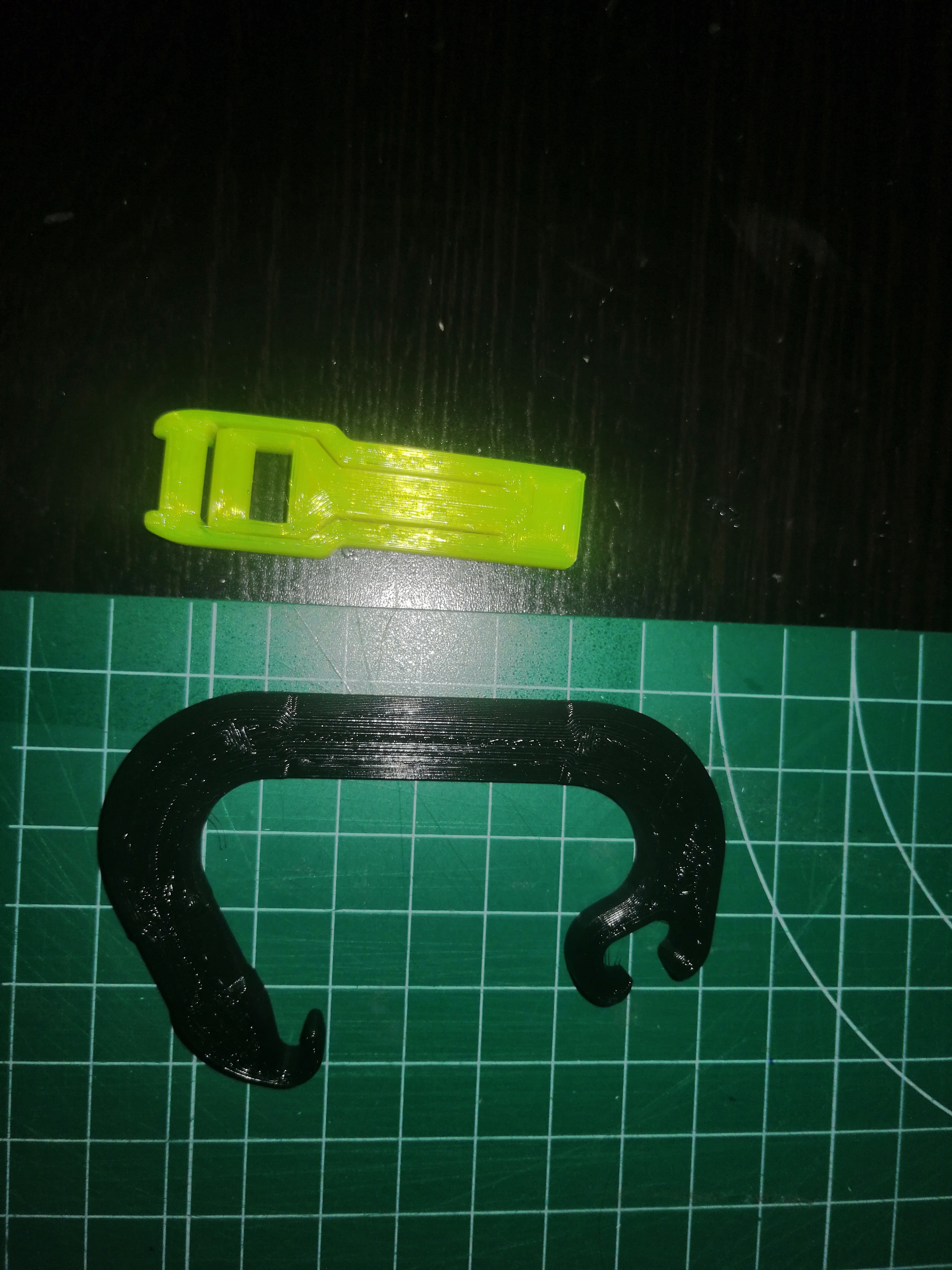3D printed Simple Carabiner・Cults