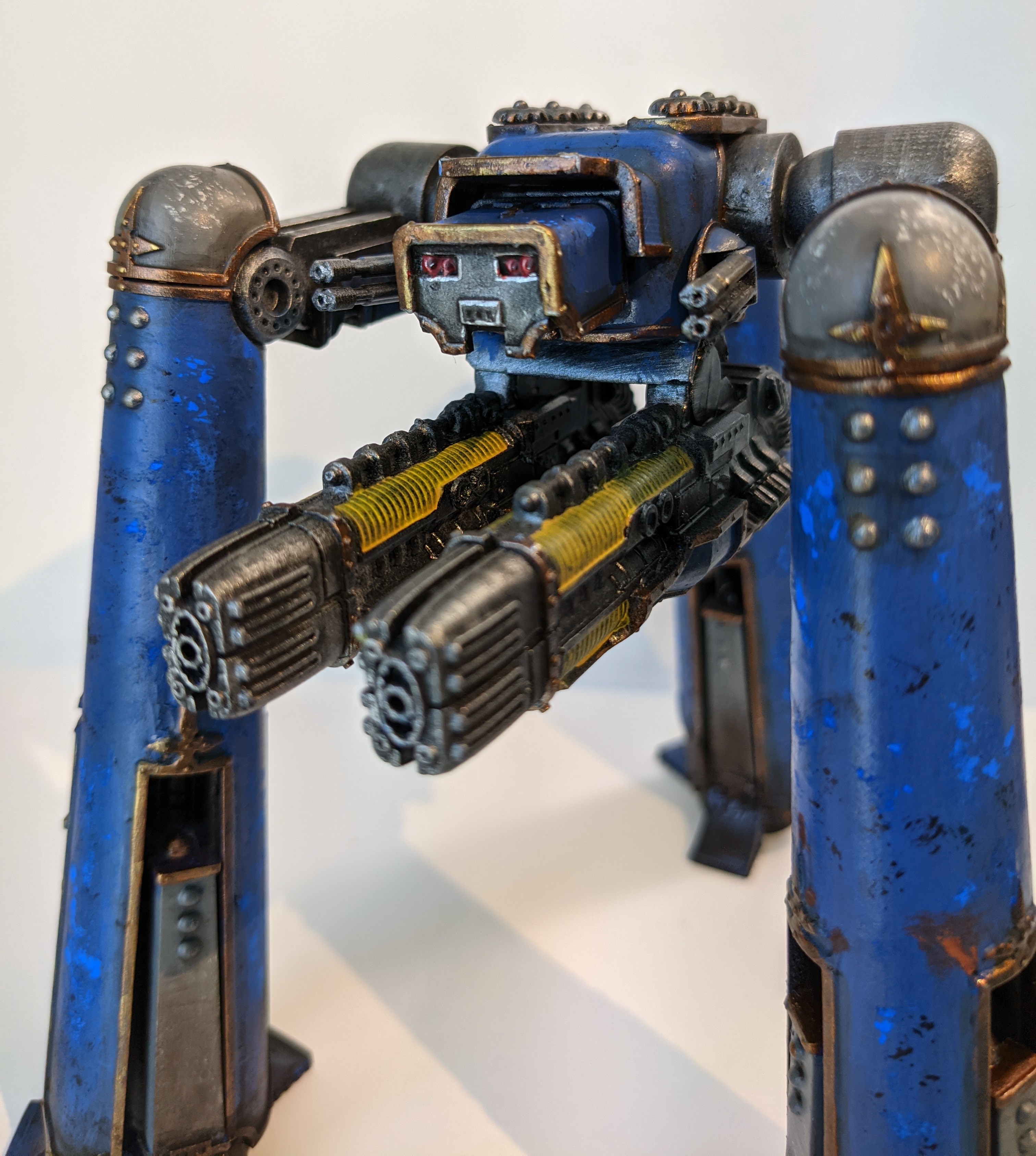 3D printing 40k Small Titan Punisher Titan • made with Elegoo Mars 2 ...