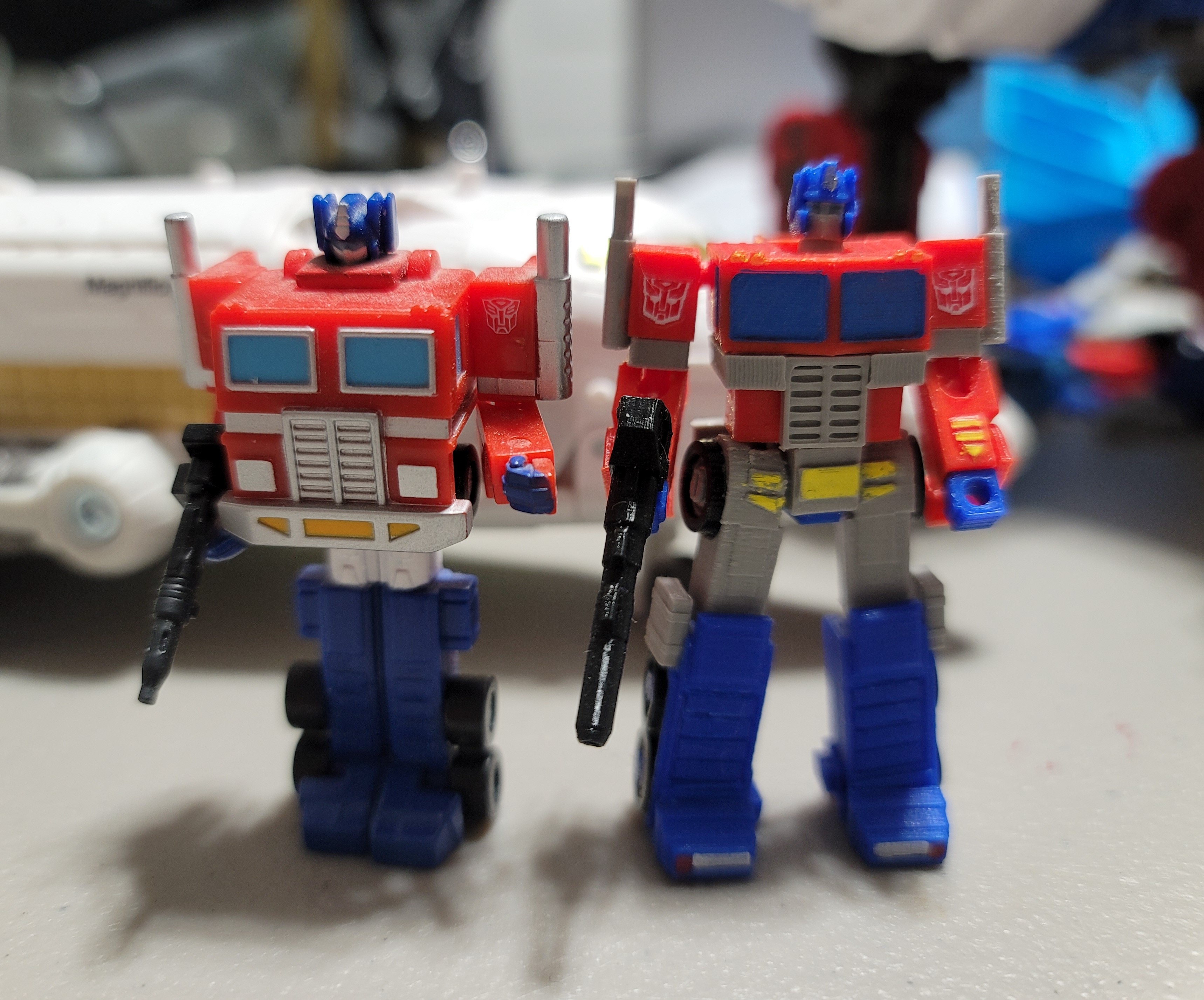 3D file MicroMaster scaled Optimus 🤖 ・3D printer model to download・Cults