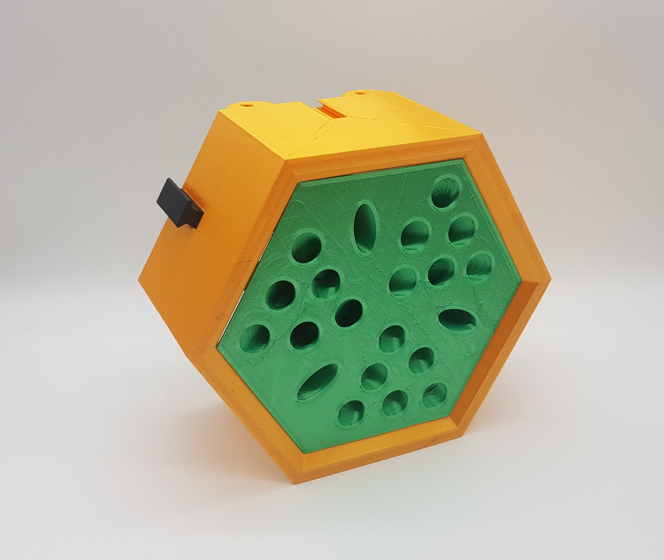 STL file Eco Friendly Customisable Modular Bee Hotel | Increase Your ...