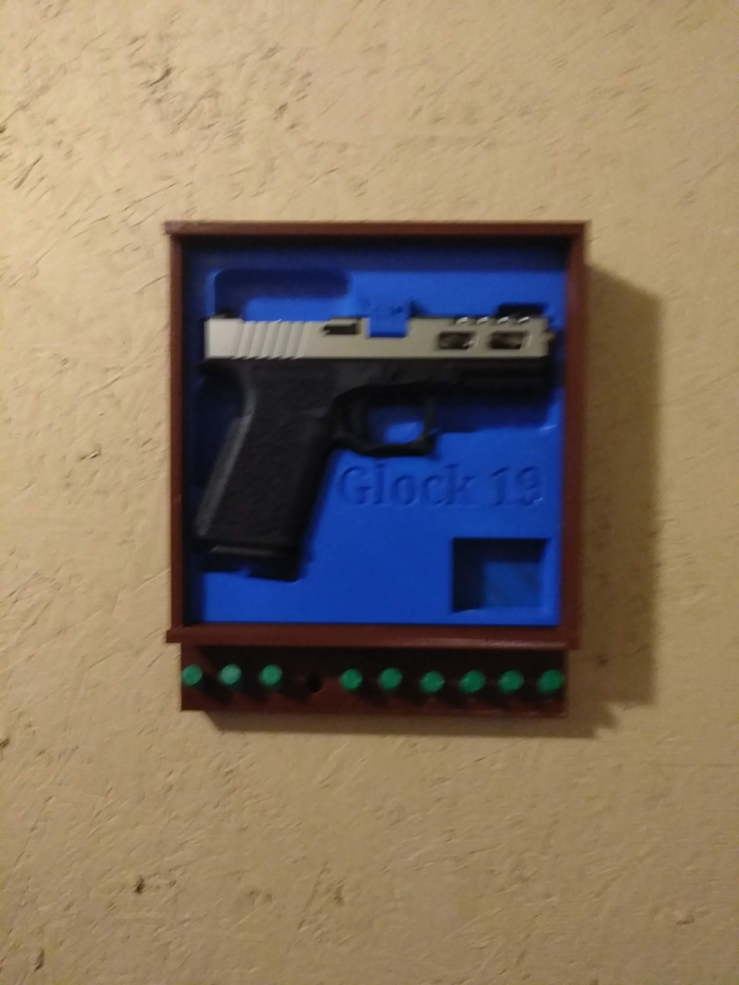 STL file Hide Away Glock Wall Box With Custom Bullet Keychains 🔫 ・3D ...