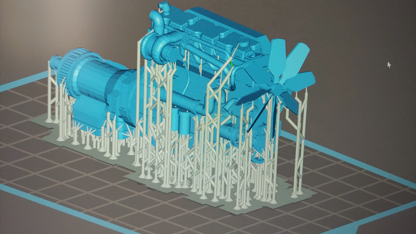 🚚 Engine・ STL File for 3D printing・Cults