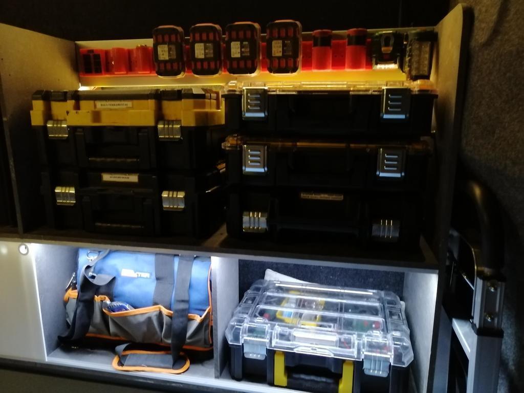 🔋 Modular Parkside x20 x12 wall mount・Free STL File for 3D printing・Cults