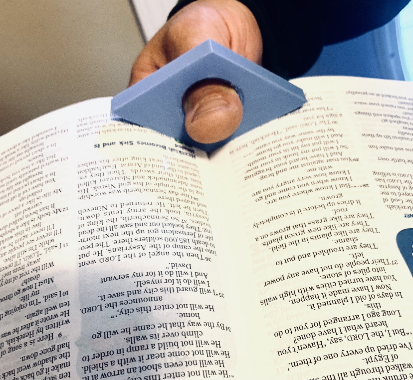 Free STL file One-Hand Book Holder 📚 ・3D printable design to download・Cults