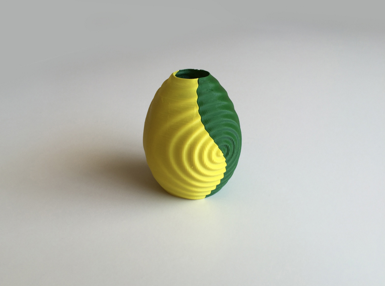 STL file Ripple Vase (Dual Extrusion / 2 Color) 🏺・3D print object to ...