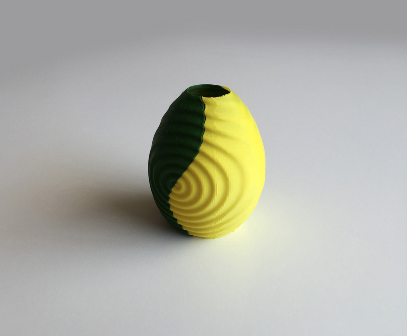 STL file Ripple Vase (Dual Extrusion / 2 Color) 🏺・3D print object to ...