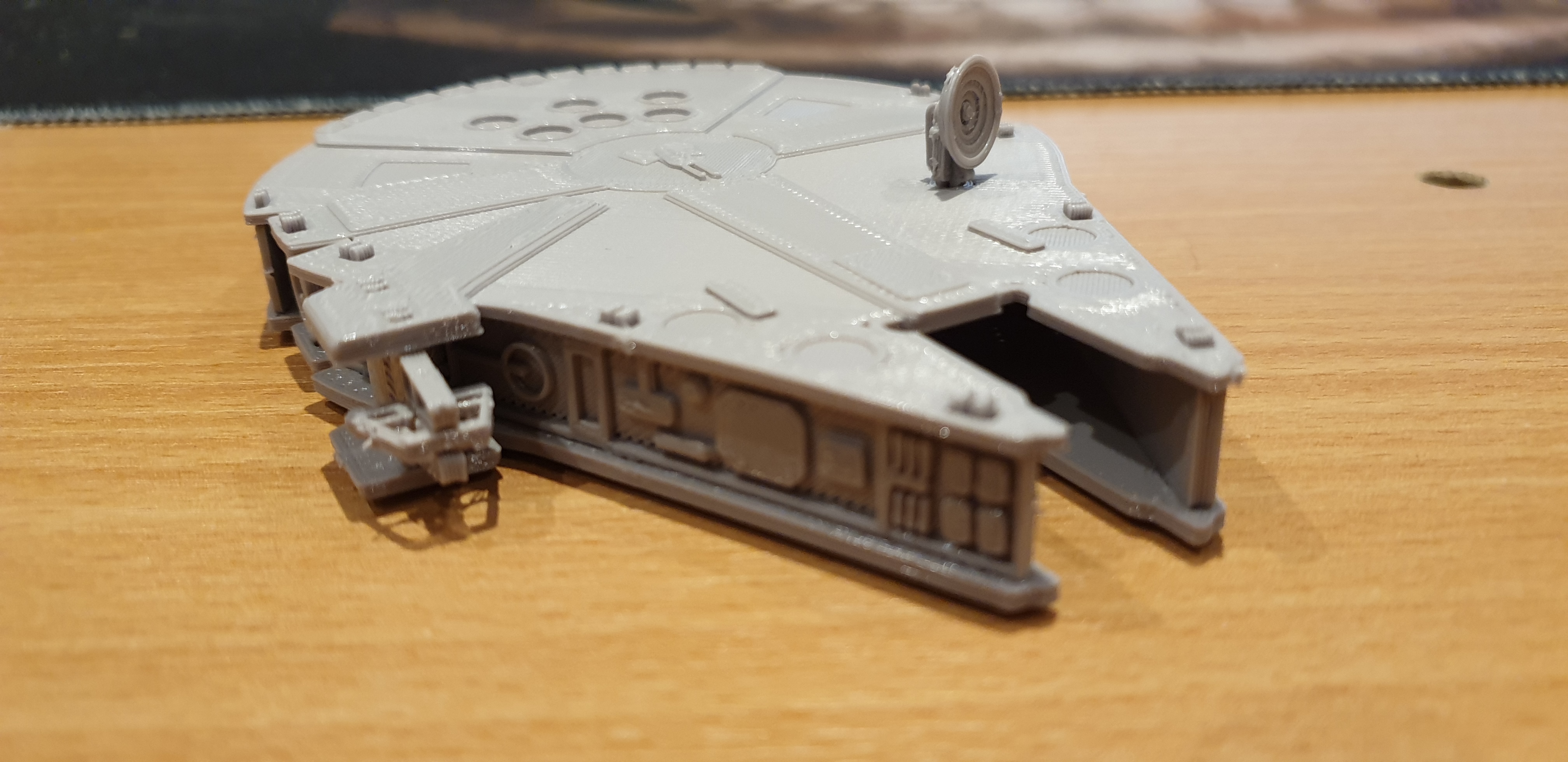 3D printed Millennium Falcon Kit Card by Fixumdude・Cults