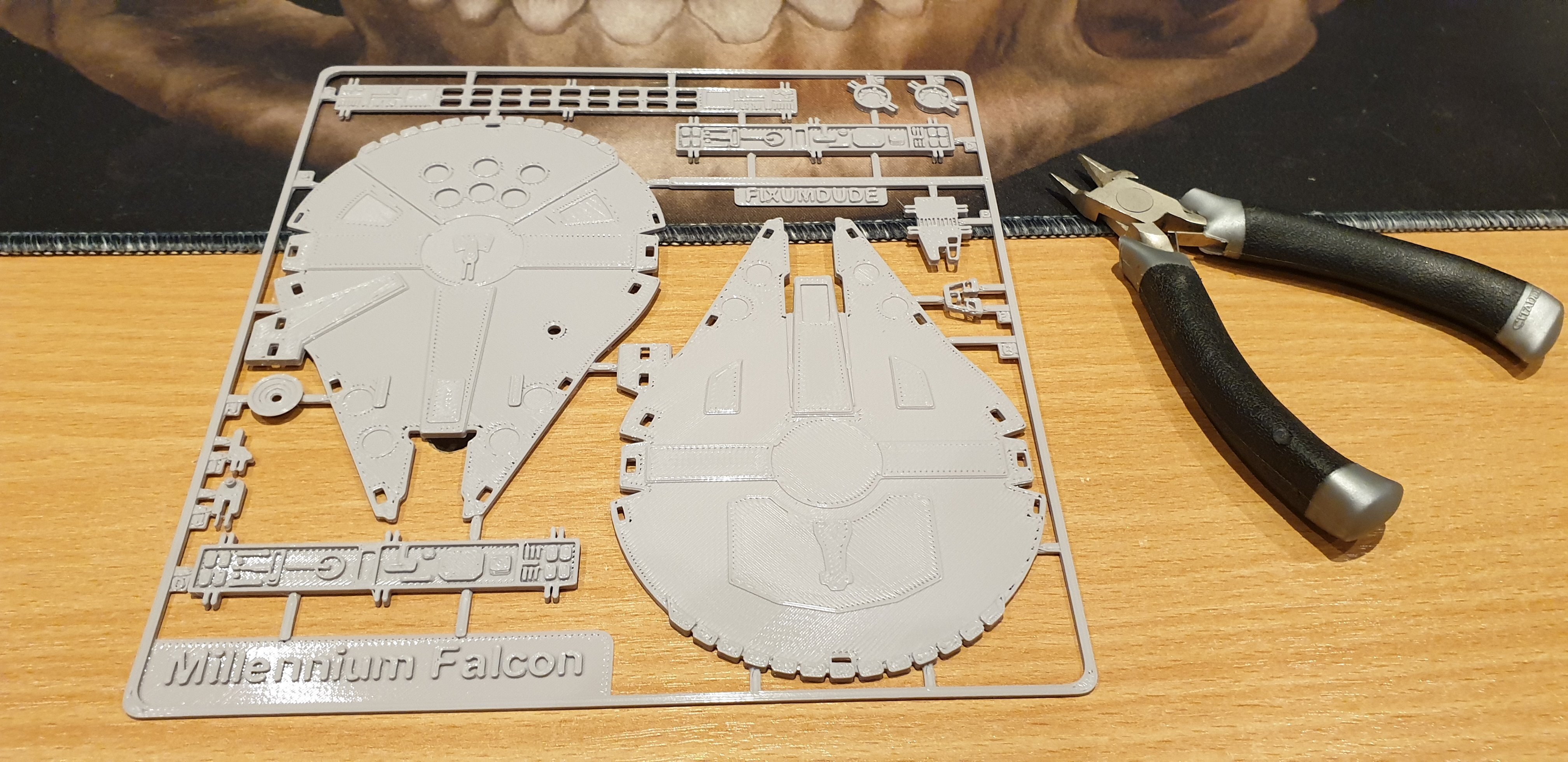 3D printed Millennium Falcon Kit Card by Fixumdude・Cults